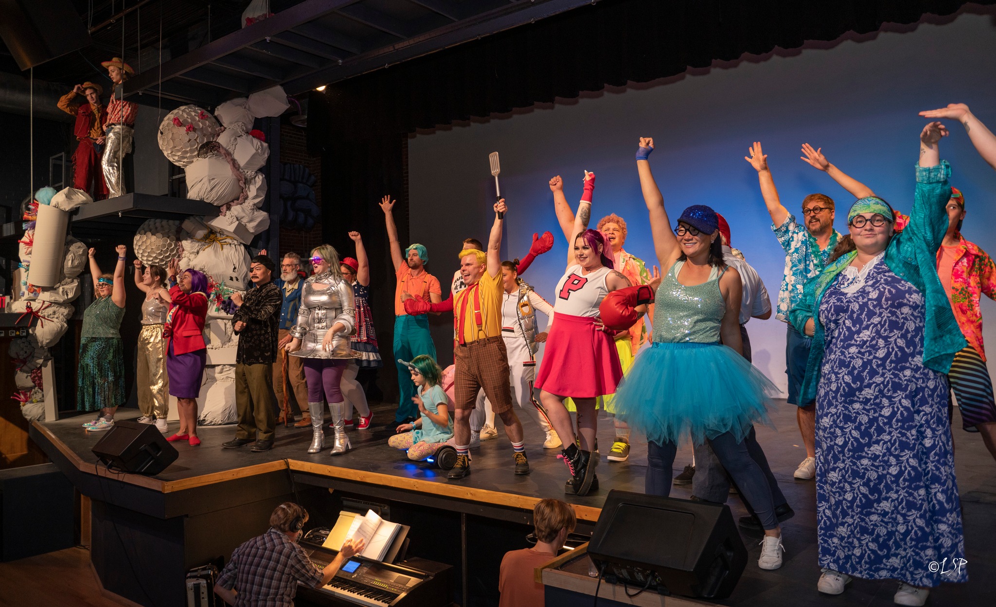 Shane presents final SpongeBob family musical performances - The BoZone